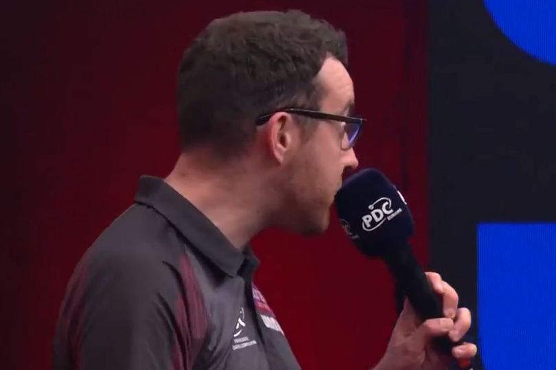 Welsh darts referee stops Stephen Bunting match before launching angry ...