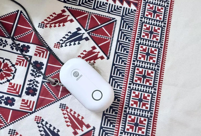 Atovio Pebble wearable air purifier review: Cleaner air on the go