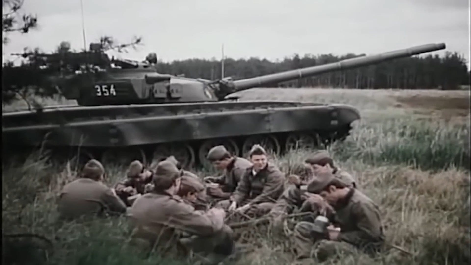 East and West German tank platoons and companies in the late 1980s ...