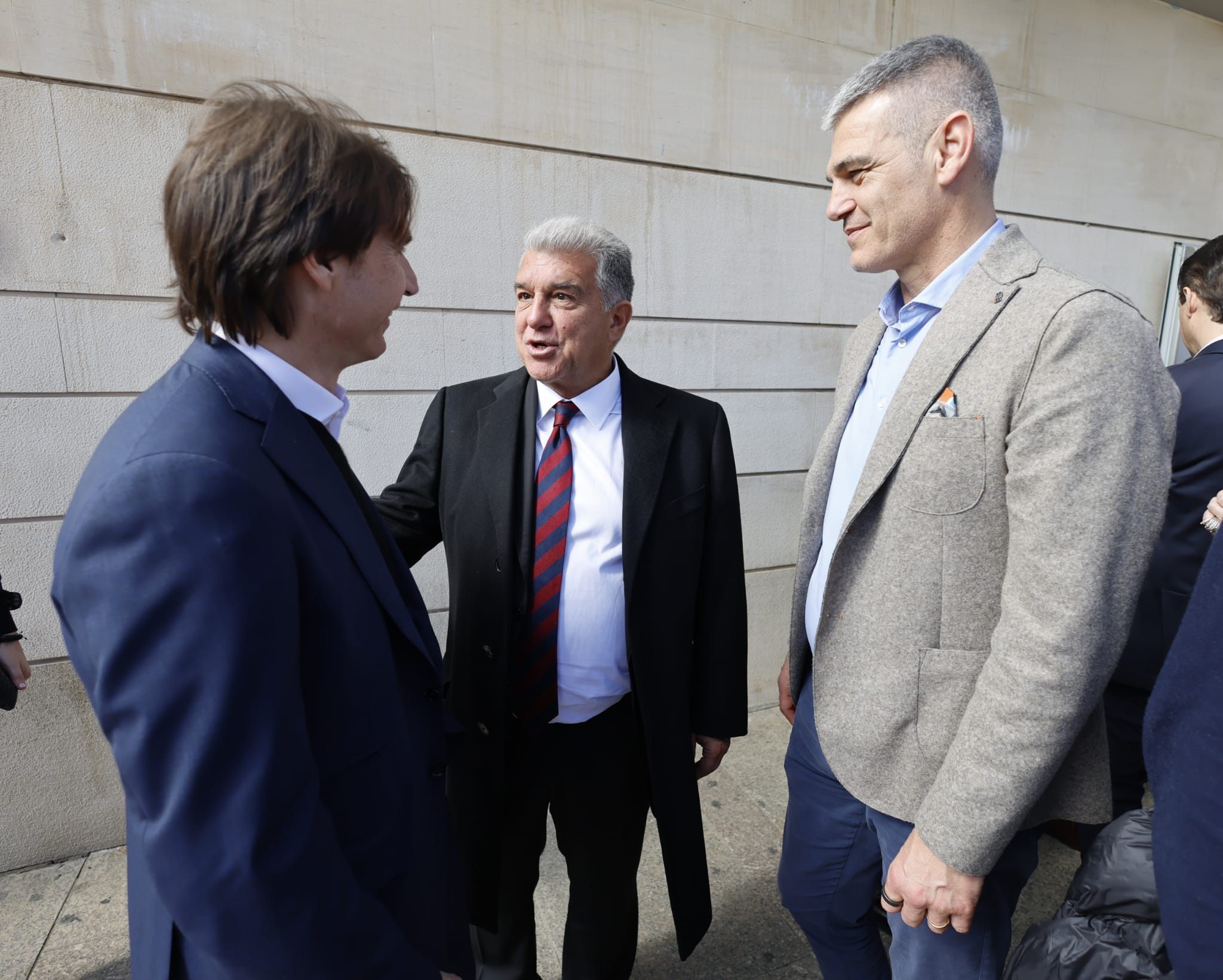 Último adiós al expresidente Enric Reyna en su funeral