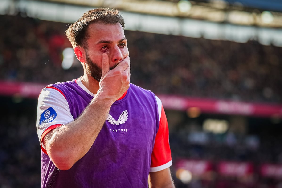 Feyenoord deelt slecht nieuws: einde seizoen voor Bart Nieuwkoop