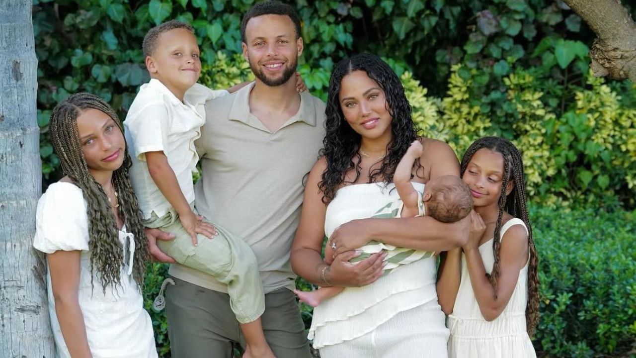 Steph Curry rings in 38th birthday with Ayesha and their growing crew