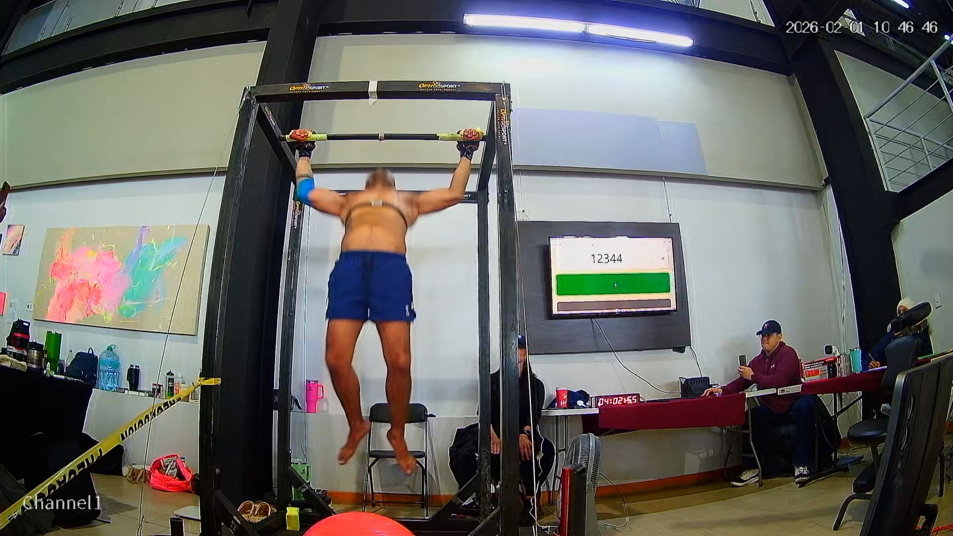 Enrique Zapata sets world record with 12,345 pull-ups in 24 hours