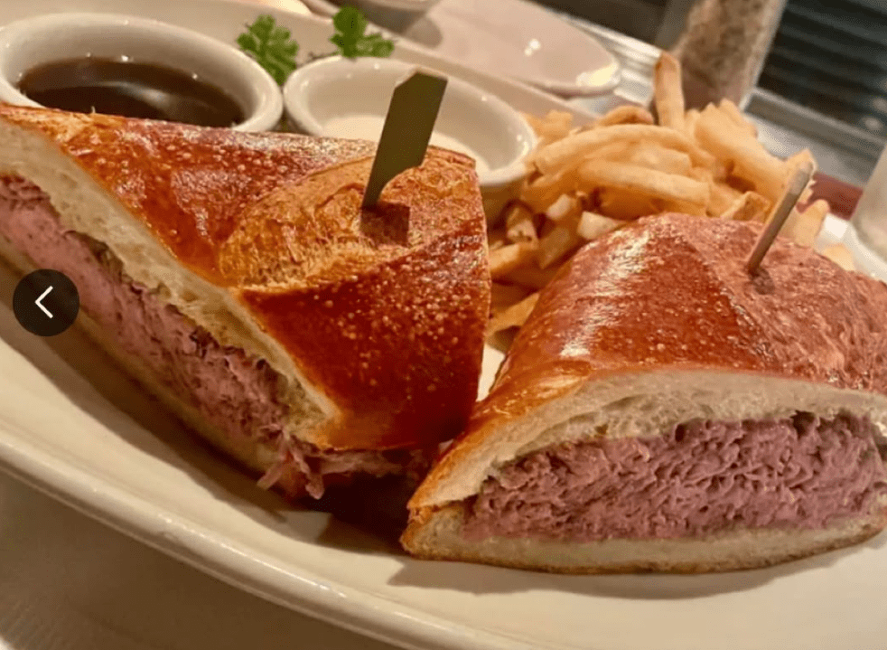 6 chain restaurants with the best prime rib French dips