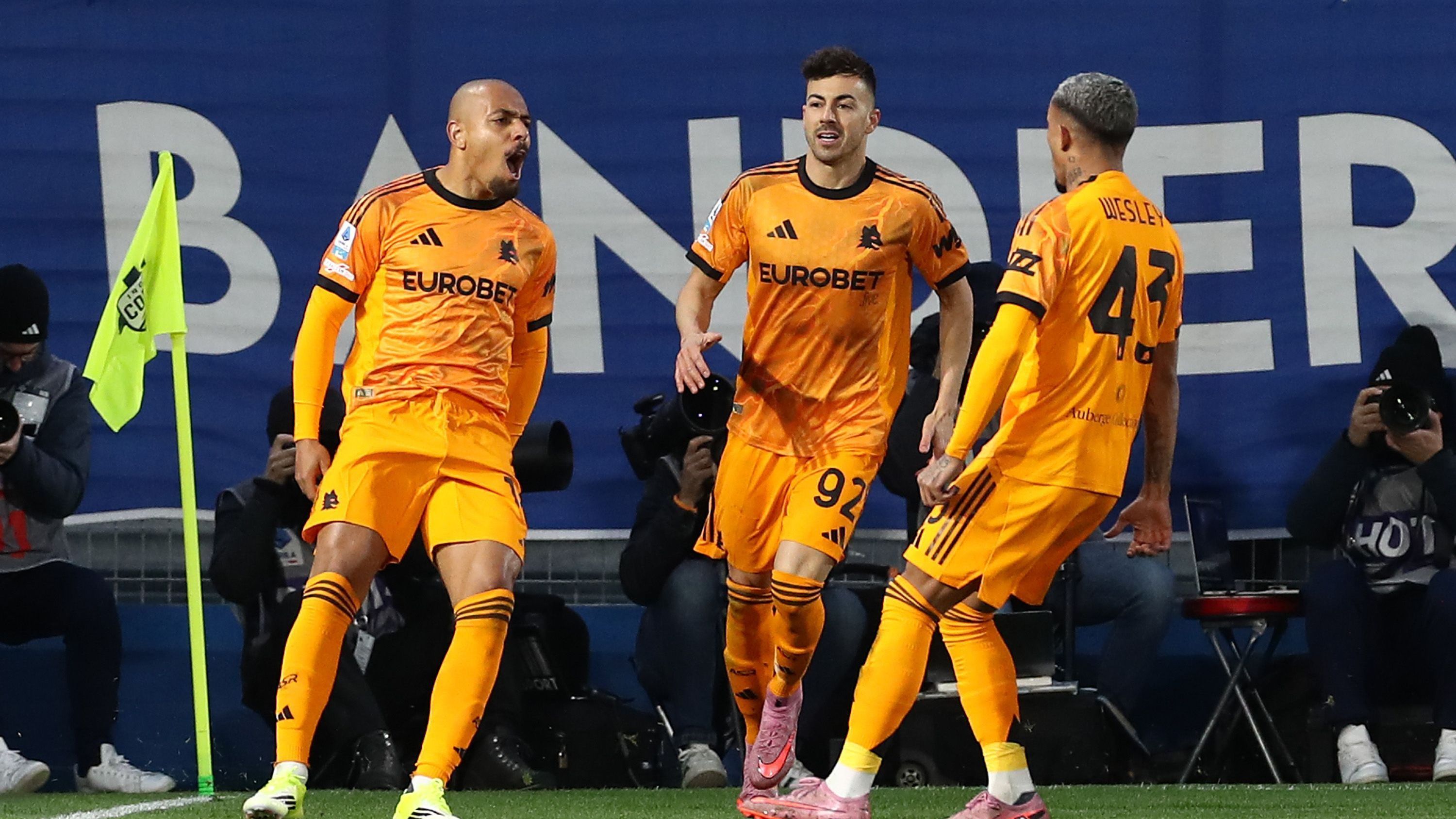 Como-Roma 0-1 live: Malen su rigore. Clamoroso errore di Nico Paz