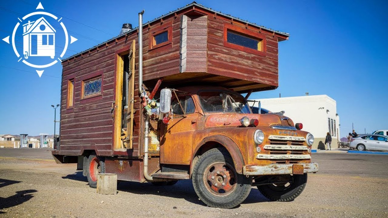 Nomad artist’s creative mobile home