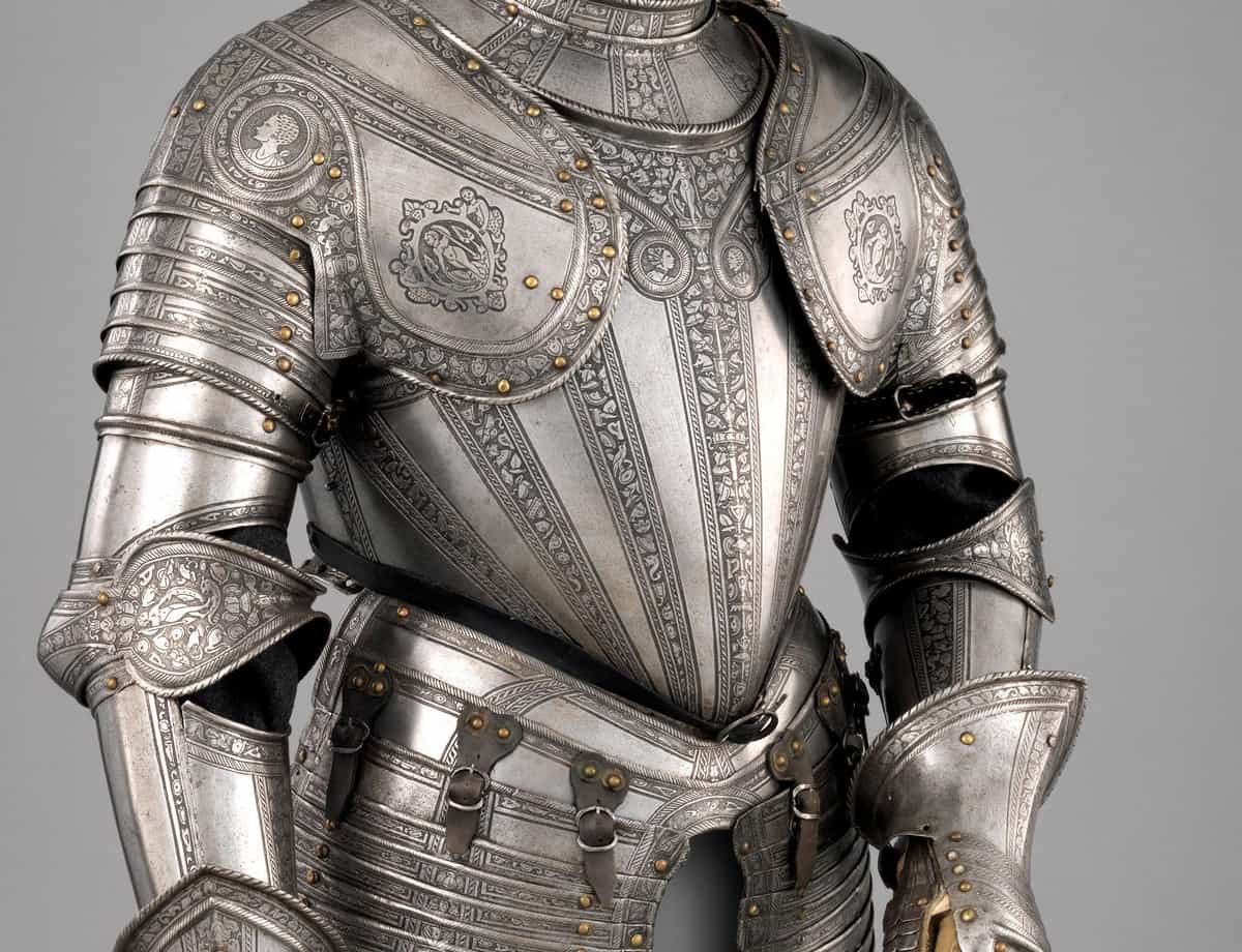 The most impressive historical armor