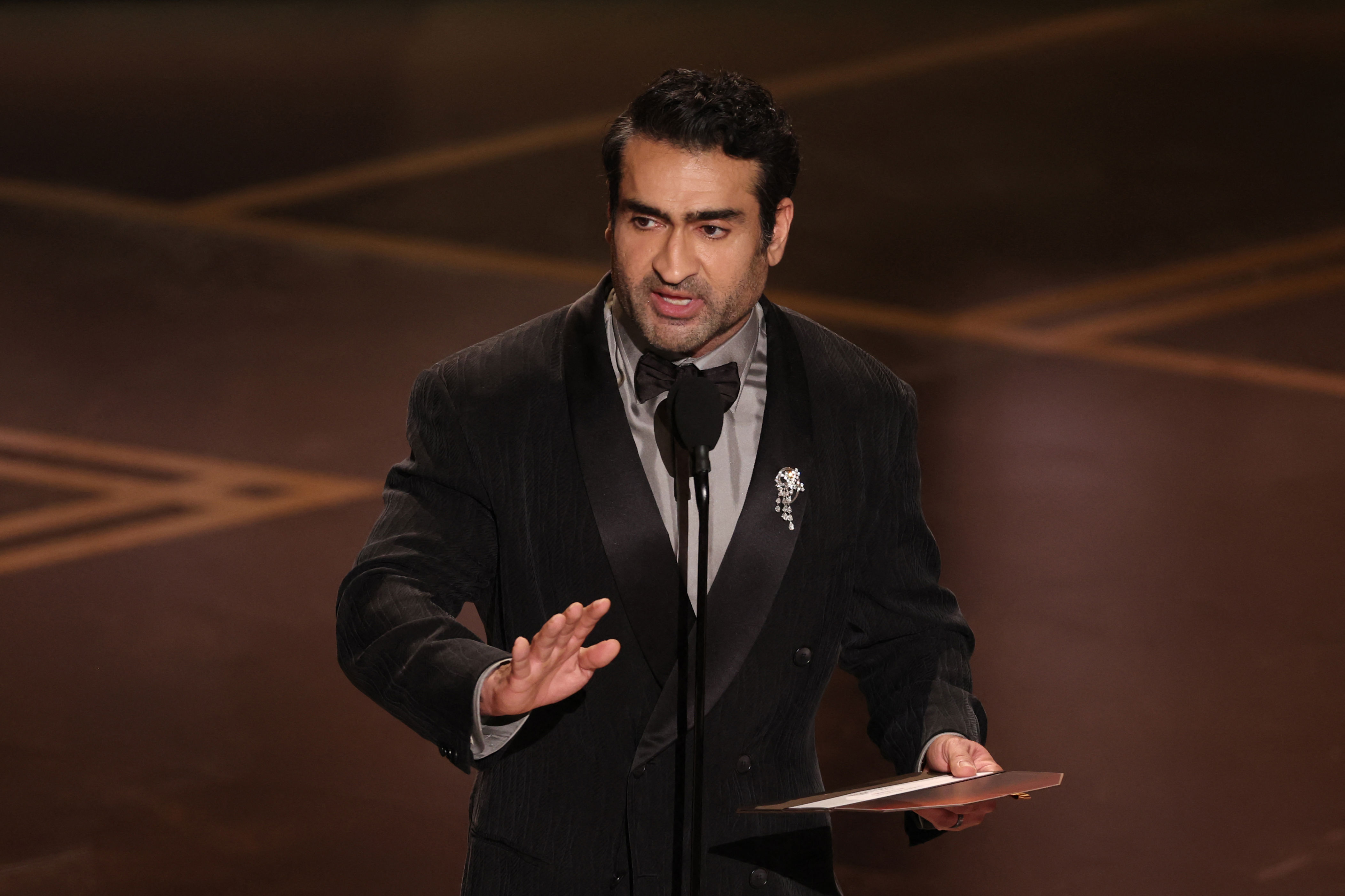 Full list of Oscar ties as The Singers and Two People Exchanging Saliva win
