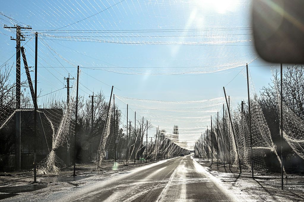 Ukraine plans anti-drone protection for 600 kilometers of front-line roads