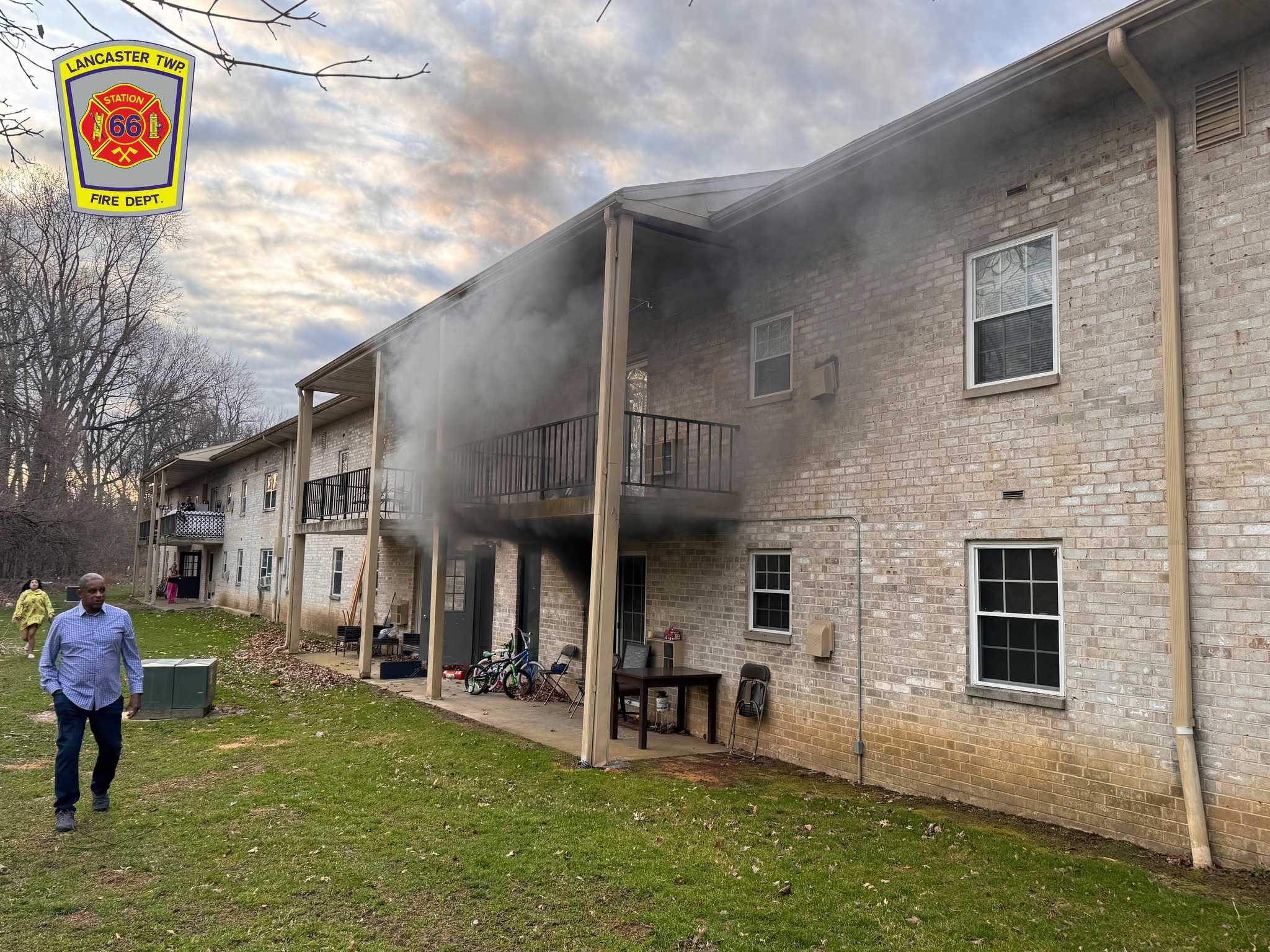 5 displaced in Lancaster County apartment fire