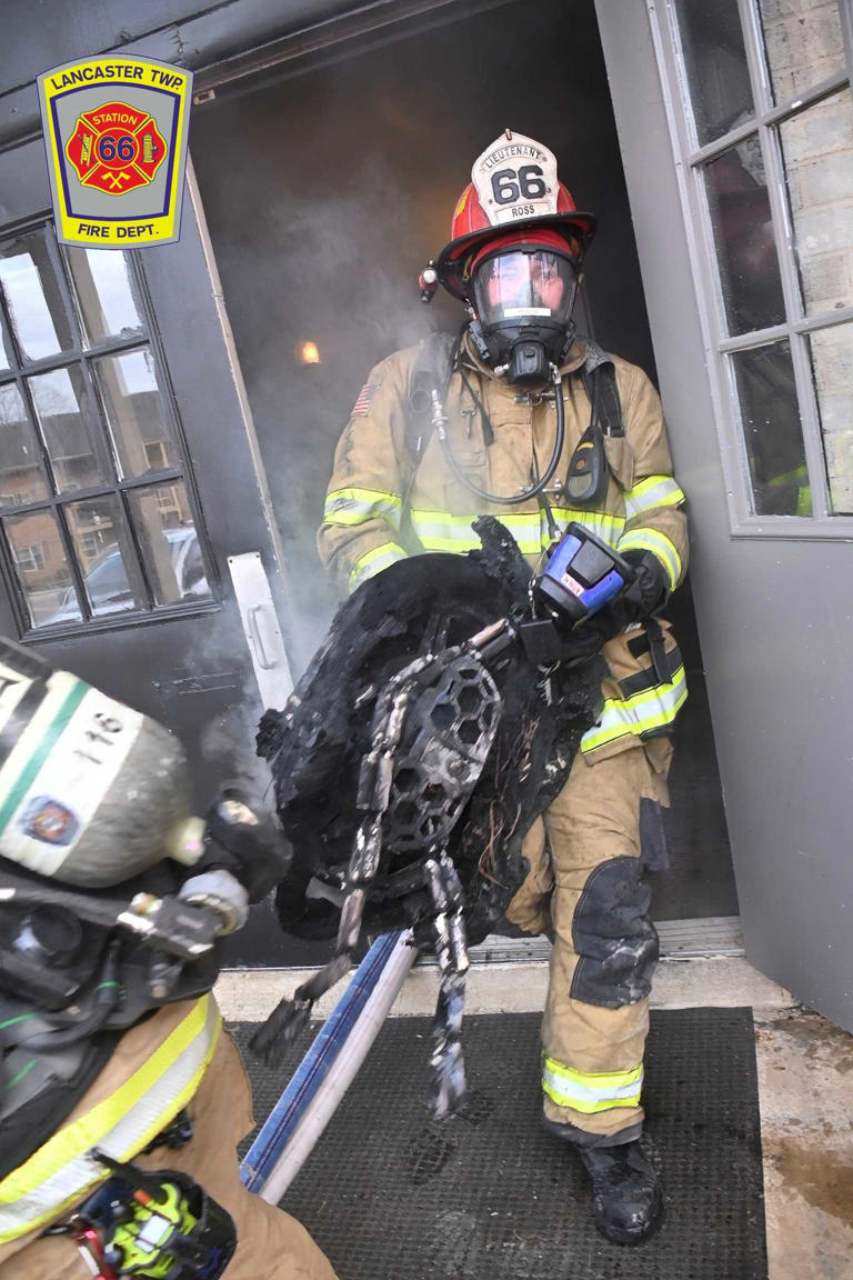 5 displaced in Lancaster County apartment fire
