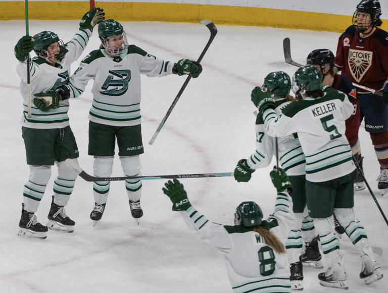 Huber's overtime goal gives Boston Fleet 4-3 win over Montreal Victoire