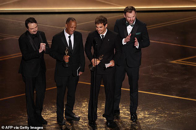Oscars chaos as two nominees tie for award