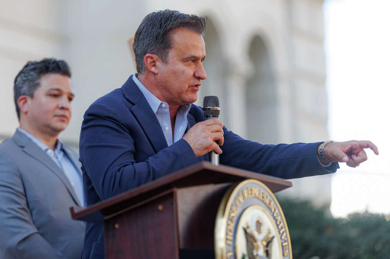 San Antonio lawmaker uses Spanish-language profanities to lash out at Trump