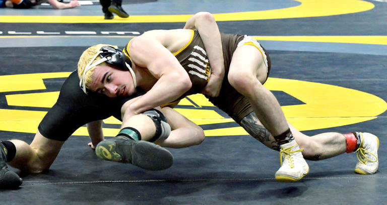 Waynedale's Isaak Skelly comes up short in 126-pound state title match