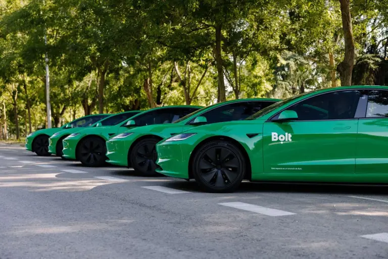 Bolt recurre a Nvidia para perseguir a Uber en la carrera del robotaxi