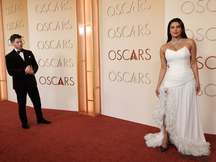 Inside Hollywood's biggest night -- Behind the scenes snaps