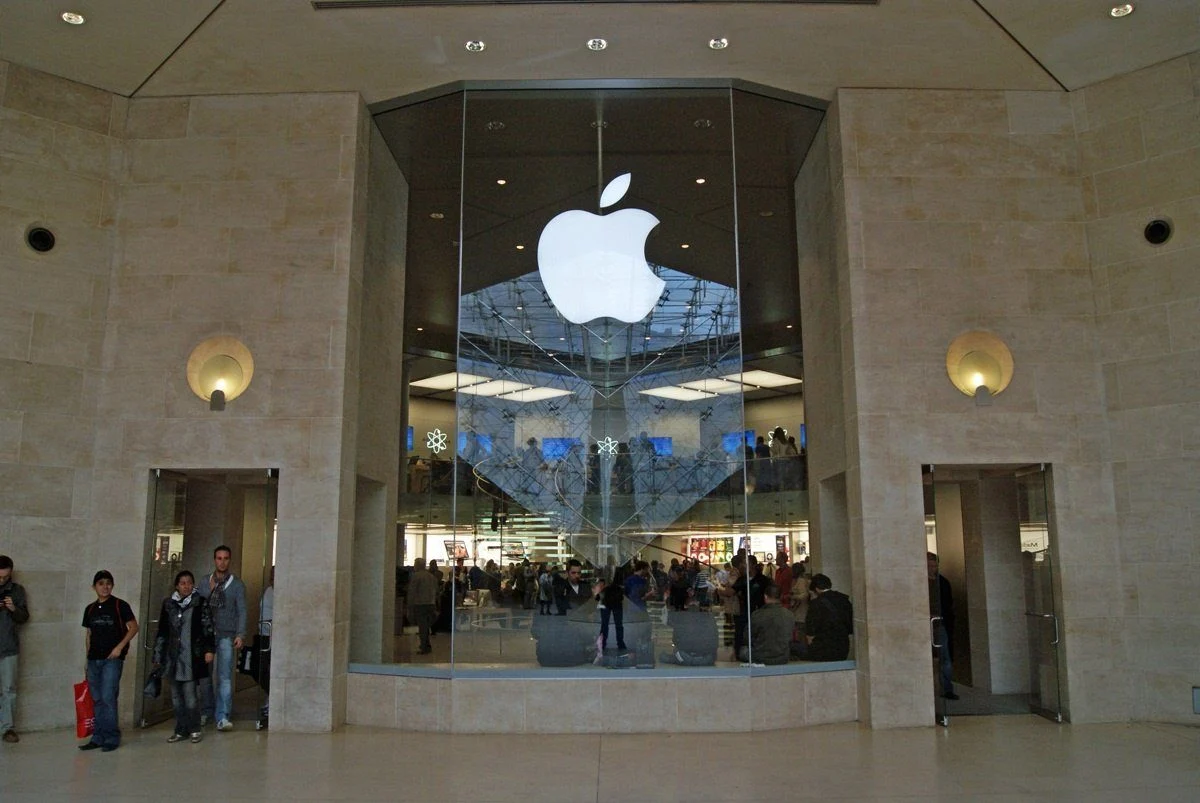 Apple no puede seguir el ritmo de Google y admite que su gran promesa ...