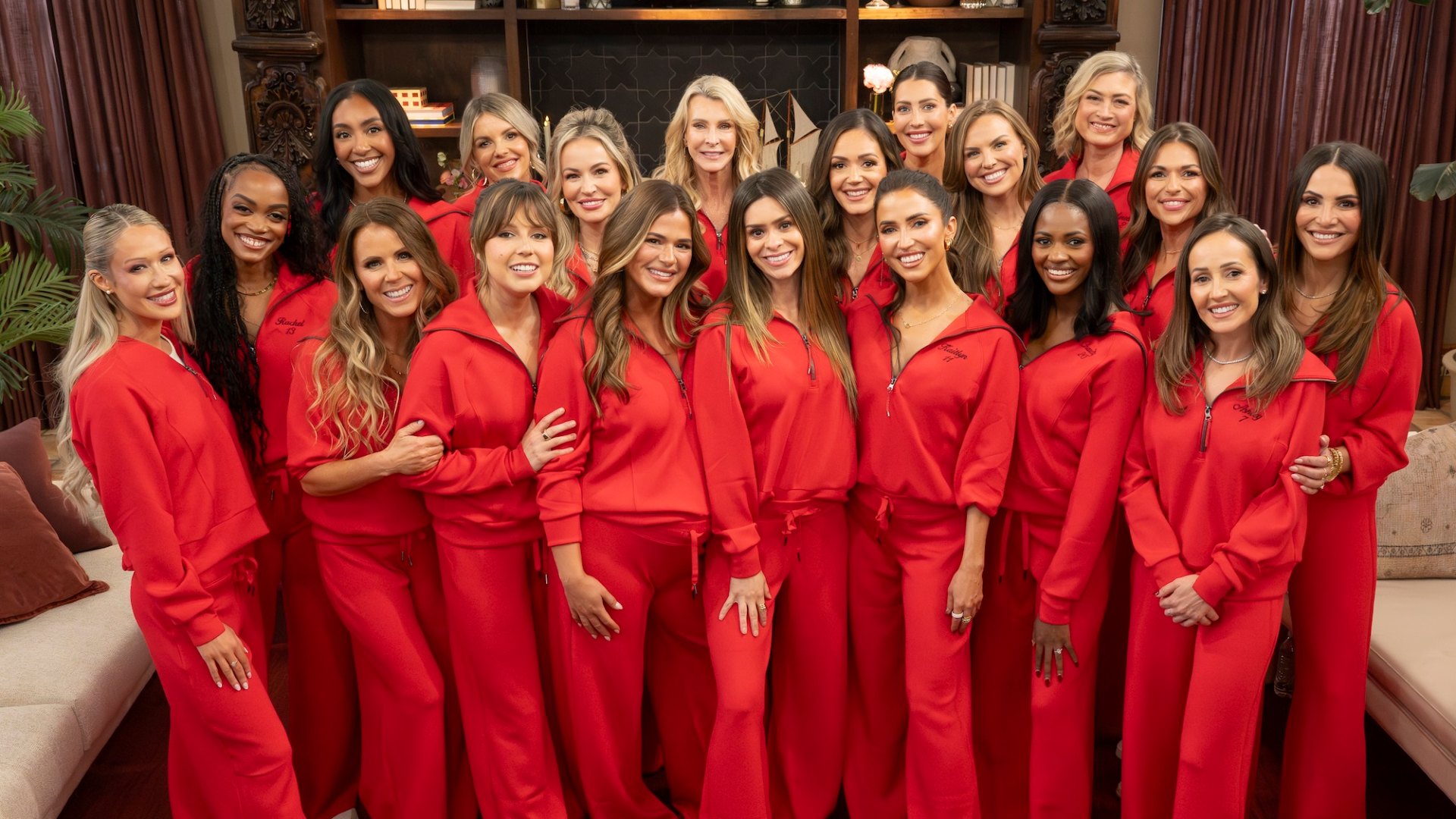Taylor gets virtual message from 2 bachelorettes who missed reunion