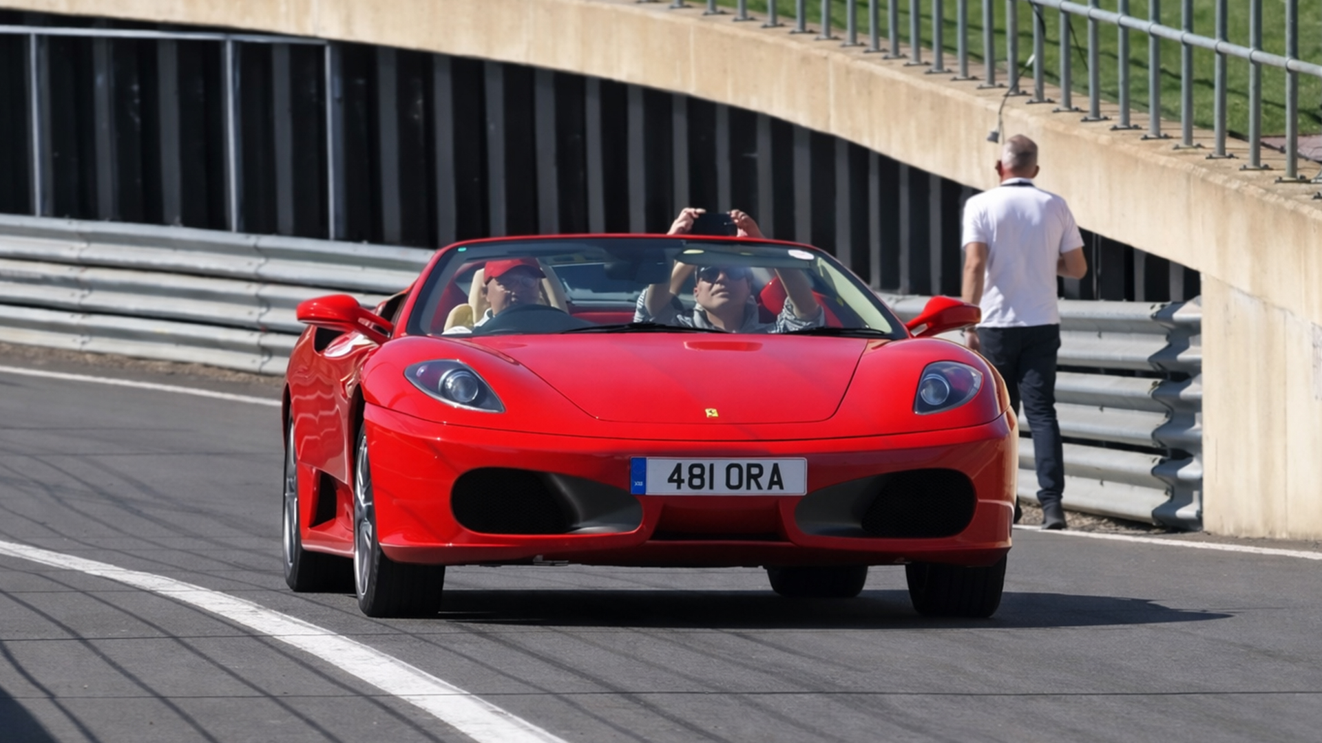 $300K Ferrari F430 Spider beleeft een exclusieve Ferrari track day