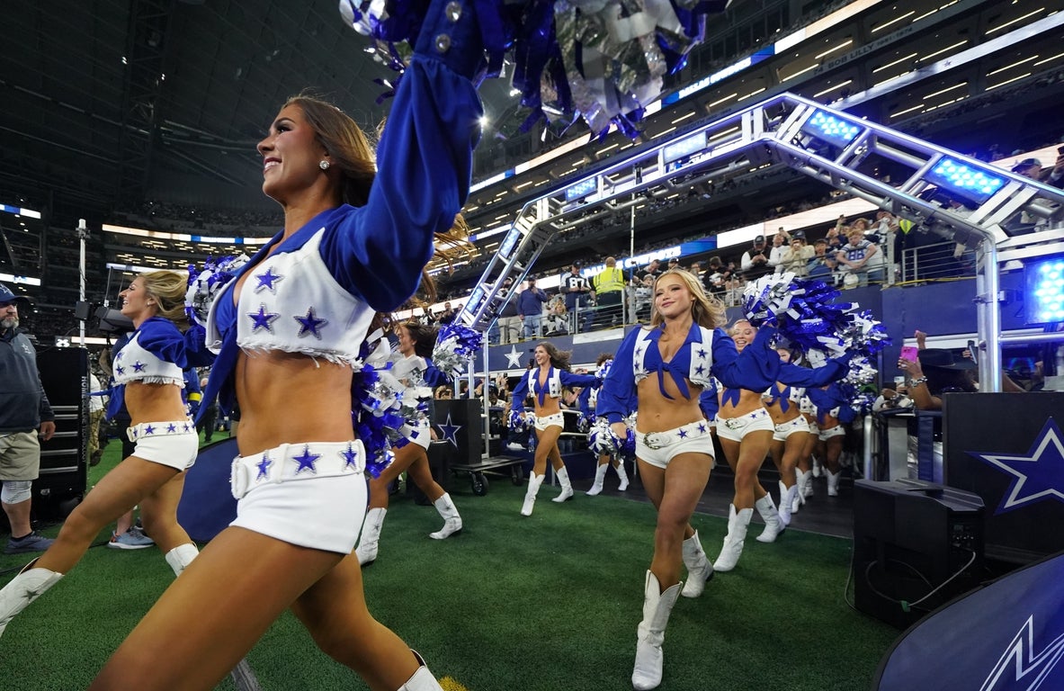 Fantastic photos highlight the Dallas Cowboys Cheerleaders and the art ...