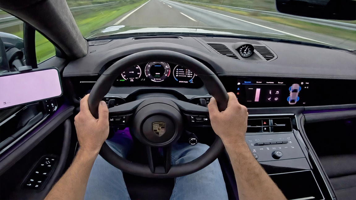Porsche Panamera Turbo S erreicht Höchstgeschwindigkeit
