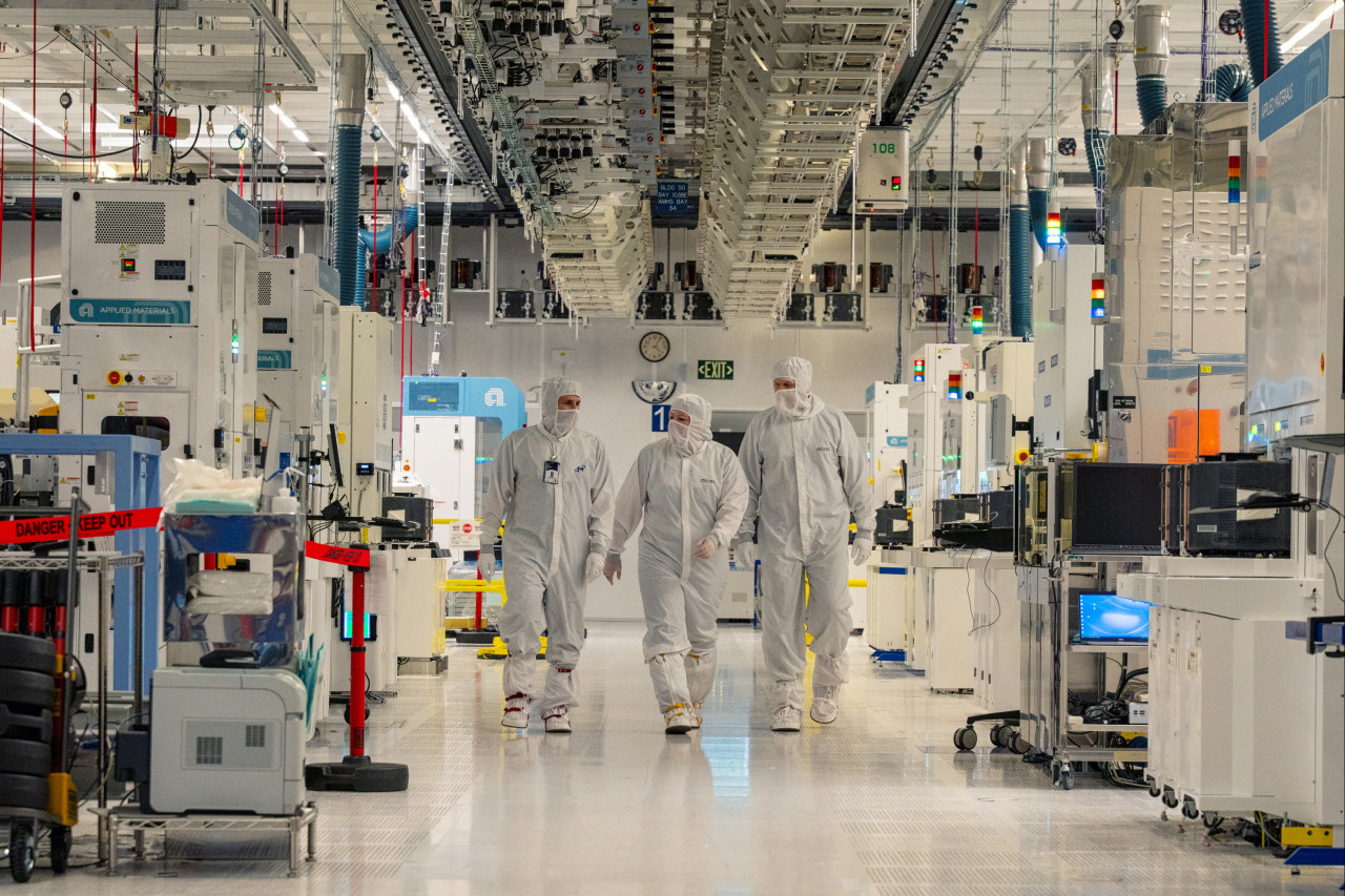 Micron Technology shares jump on plan to build second memory chip site ...