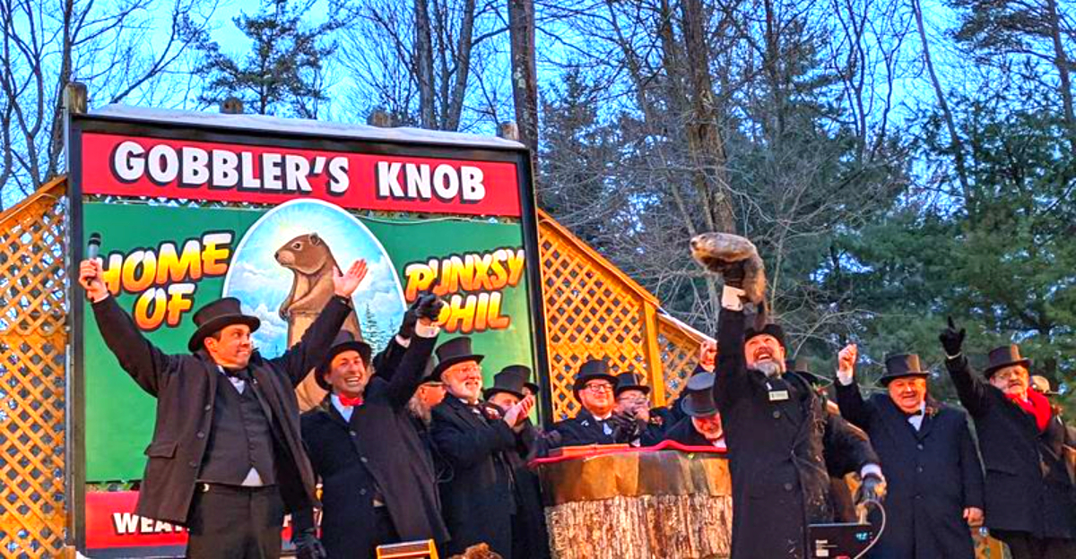 17 US towns that still celebrate old traditions
