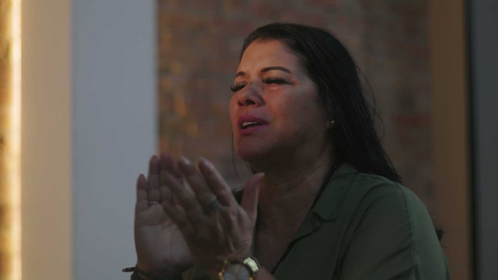 When you're nice to a woman who's been starved of love, these 12 ...