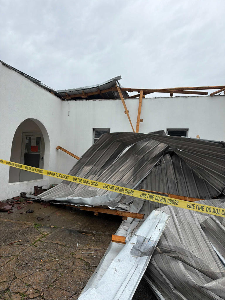 Storm rips roof off of Upstate business