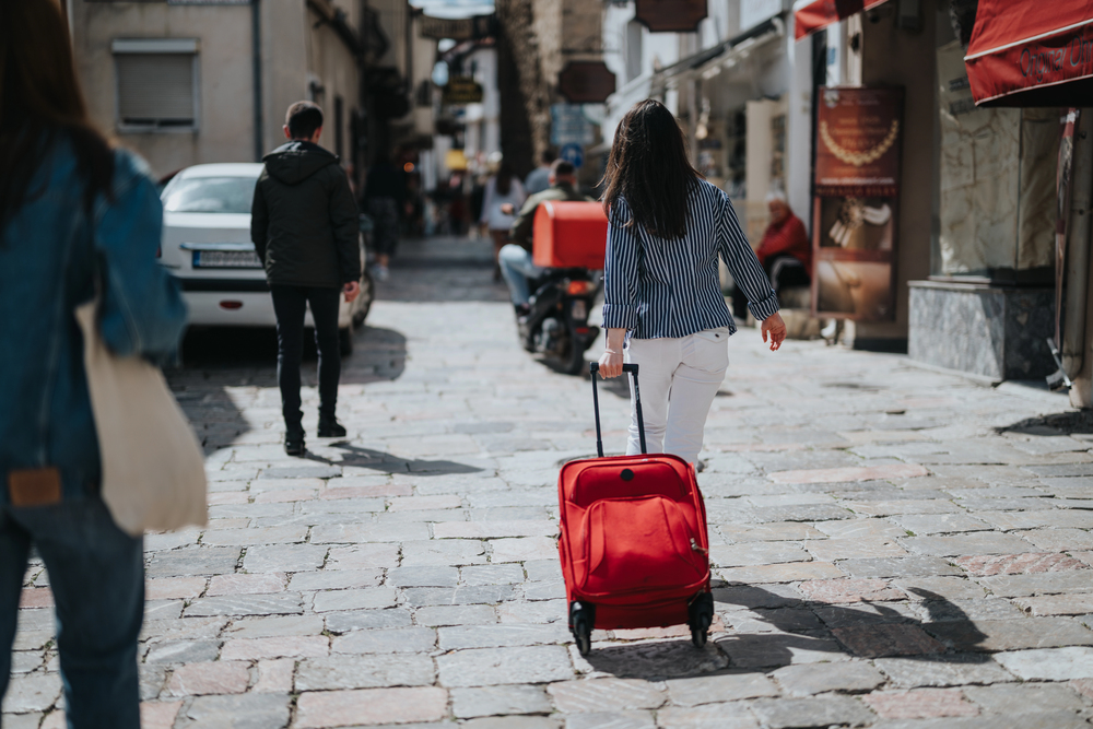 18 tips for traveling during peak season