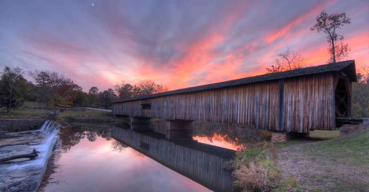 12 spring drives with covered bridges and picture perfect pull-offs