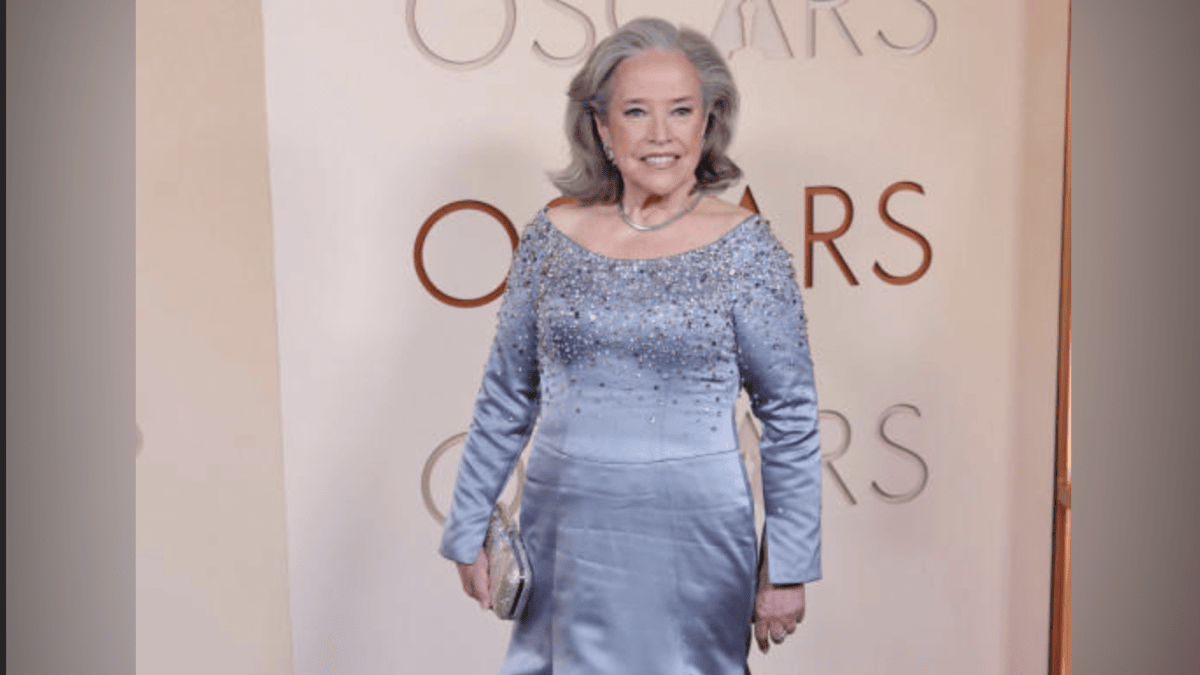 Kathy Bates, 77, turns heads with 'glowing' red carpet appearance ...