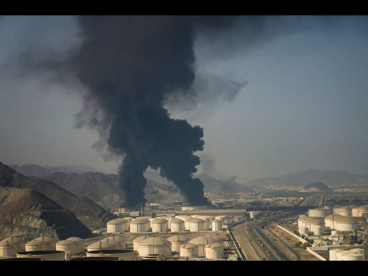 Strike forces fresh halt to oil loading at UAE’s Fujairah port ...