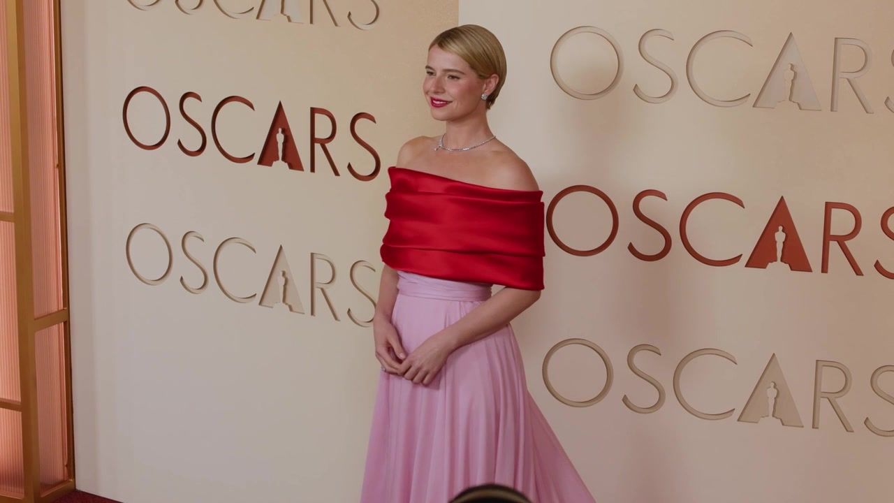 Buckley 'denotes a strong sense of confidence' as she wins her first Oscar