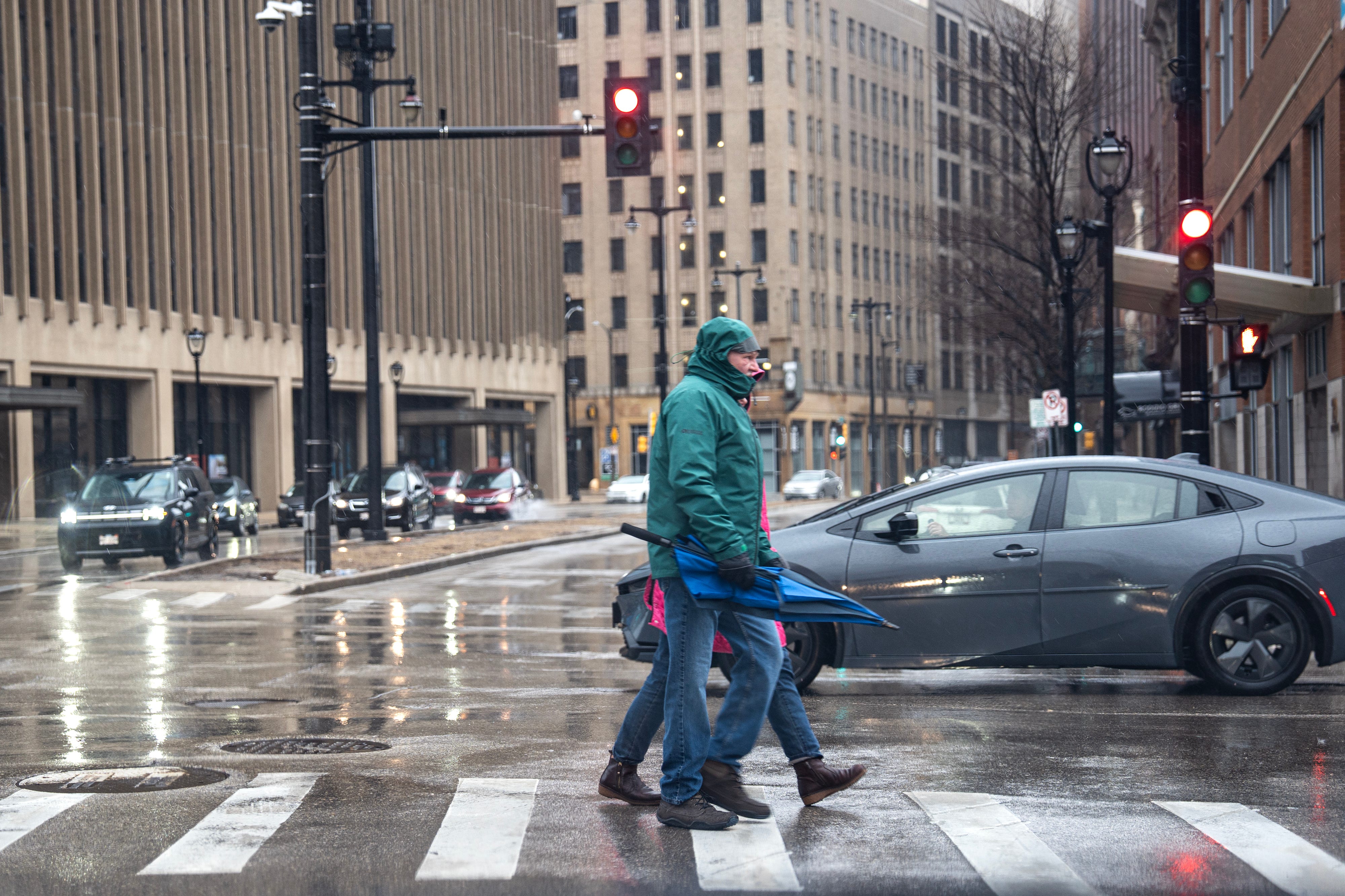 Mix of rain and snow forecast Monday as wet weather lingers in Milwaukee
