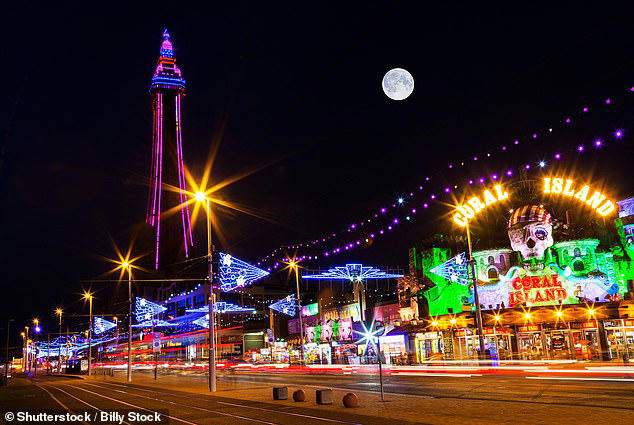 UK's most beautiful nighttime landmarks revealed - do you agree?