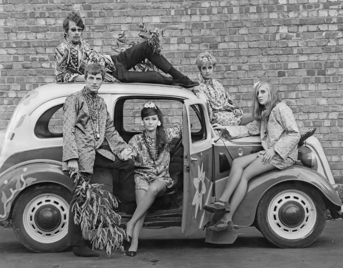 Photos showing just how strong '60s flower power was