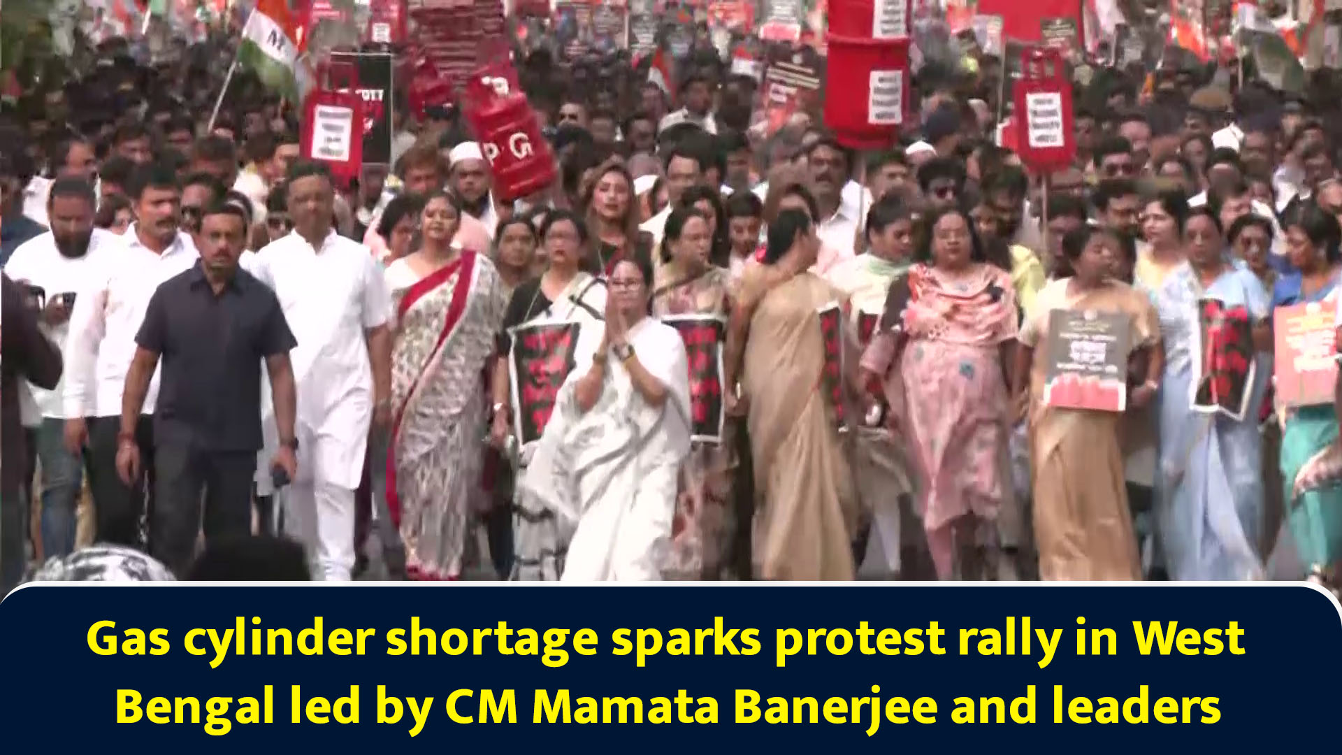 Gas cylinder shortage sparks protest rally in West Bengal led by CM ...
