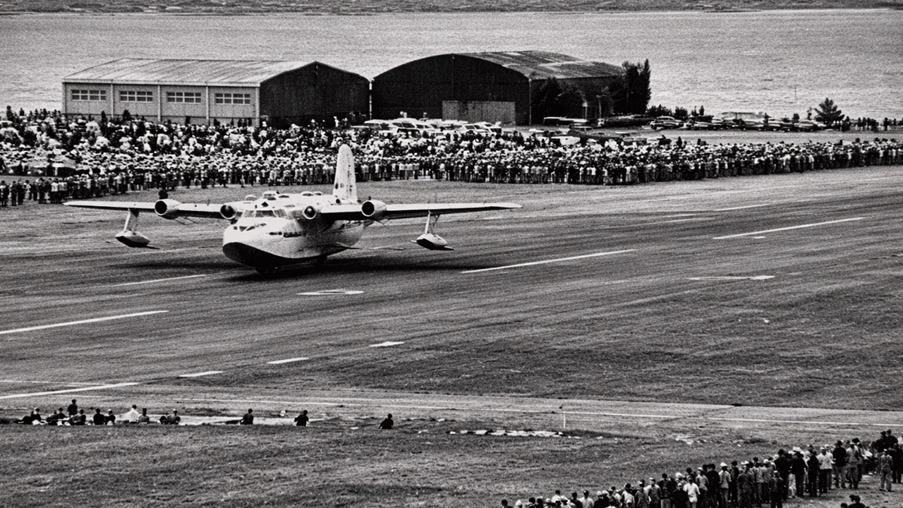 The airshow that nearly turned Wellington Airport’s opening into mass ...