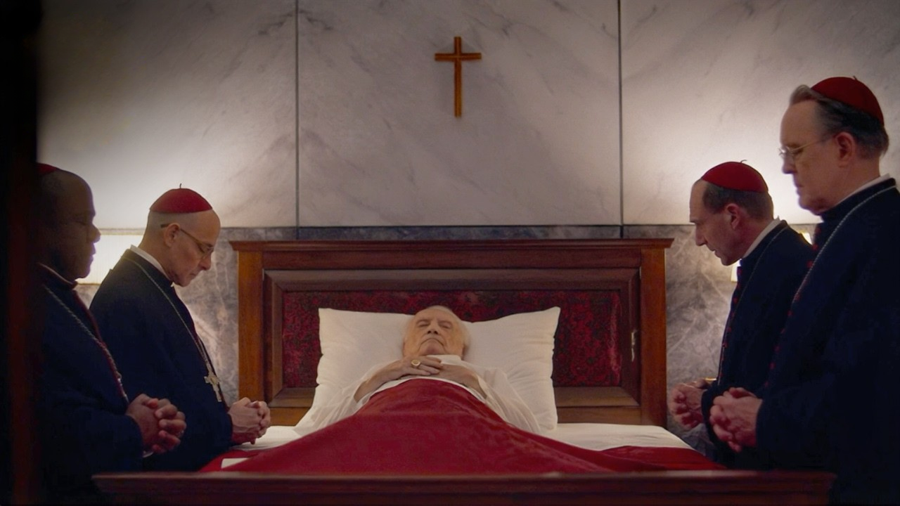 A new era begins: The Pope’s death - Conclave (Ralph Fiennes, John ...