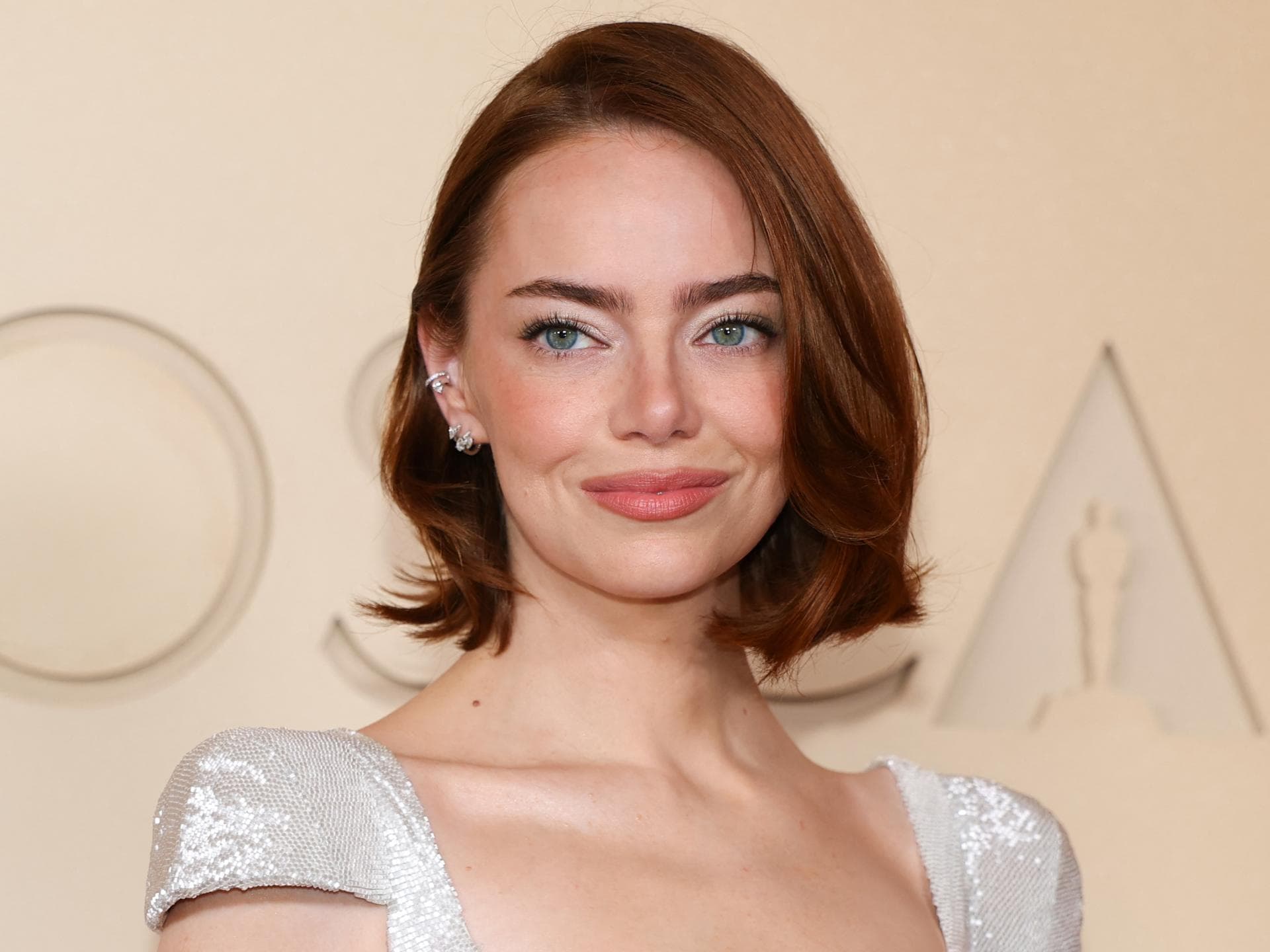 Oscar-Looks 2026: Emma Stones "Soft Swing Bob" und die Kunst der ...
