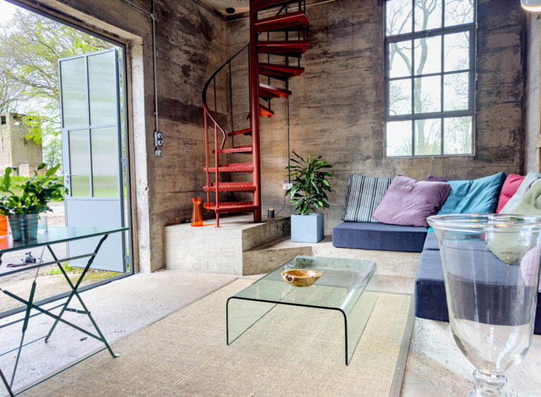 Couple spend £60k turning old water tower into luxury holiday home