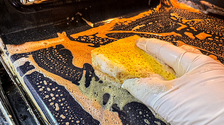 How to remove grease in the kitchen, from walls & floors to counters ...