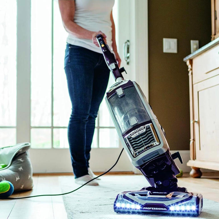 Last-chance spring cleaning deals Amazon has on vacuums and floorcare