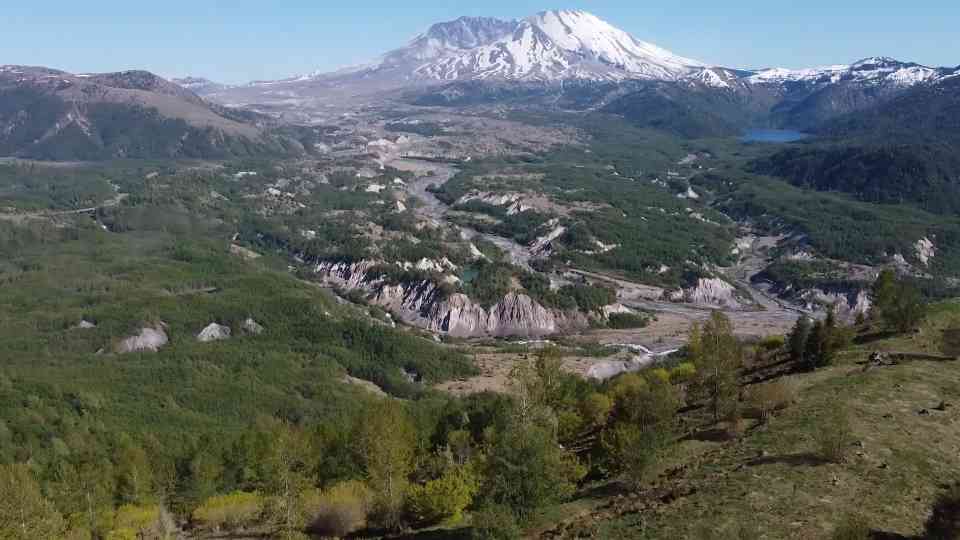 The mountain was bulging - what scientists saw before the mountain exploded