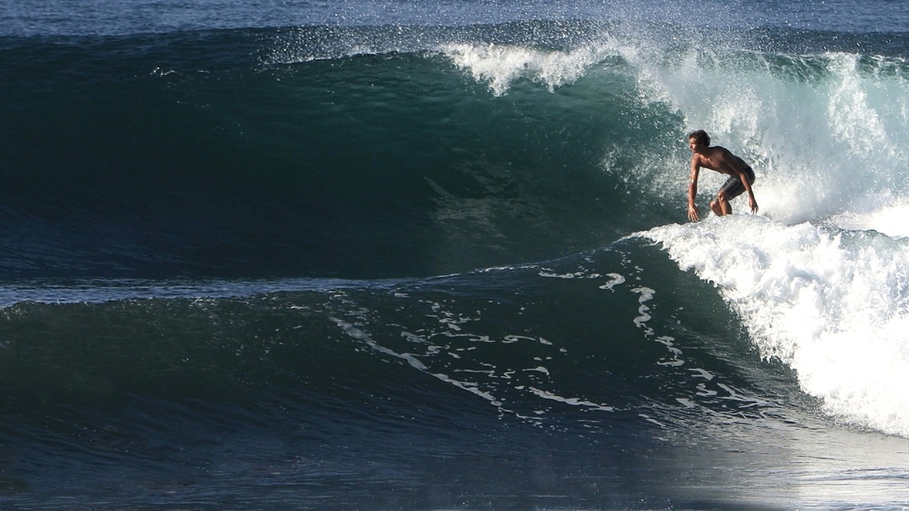 Perfect ripping conditions: Medium-size waves deliver high-performance ...