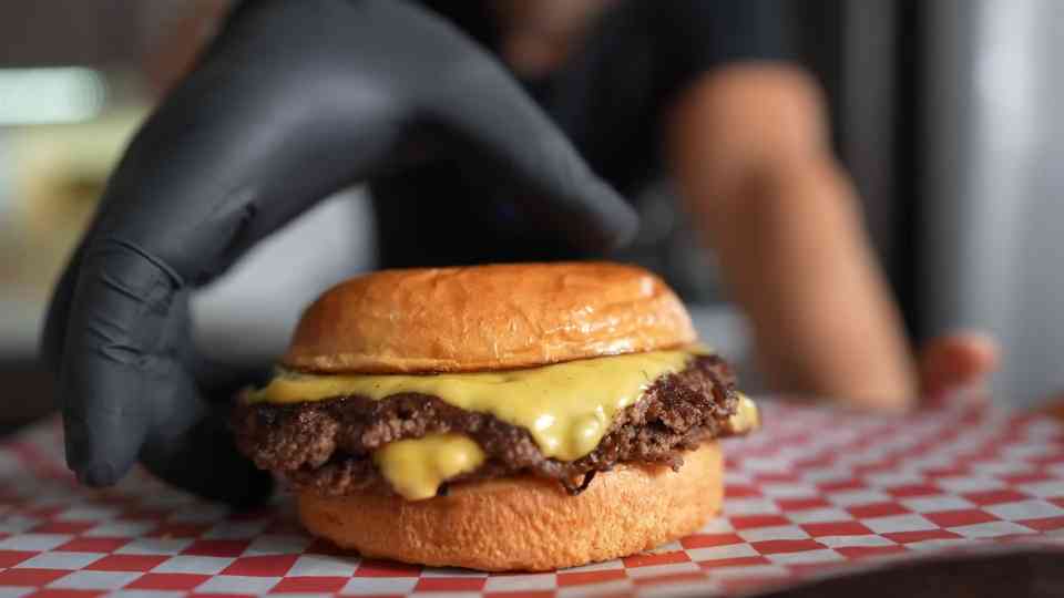 Why smash burgers taste better at restaurants