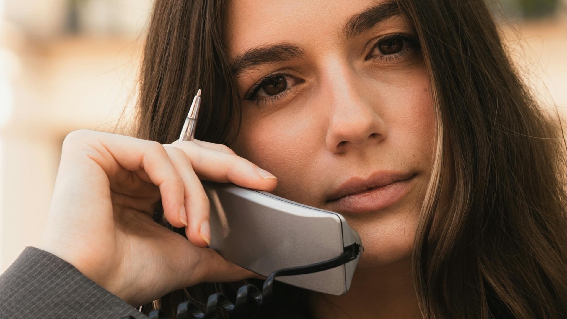 10 signs you have phone anxiety & 10 tips to overcome your fear