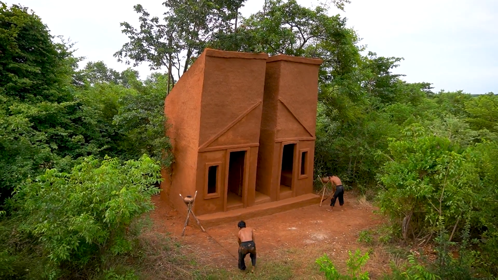 Watch these primitive builders create an 8 meter high twin mud house in ...
